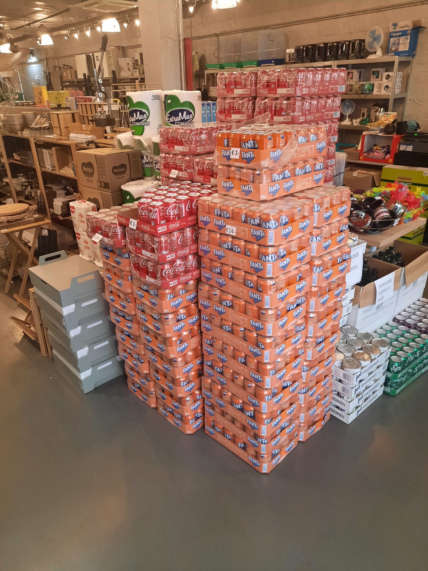 Coca Cola/ Fanta - Dealbox Bazaar Sittard